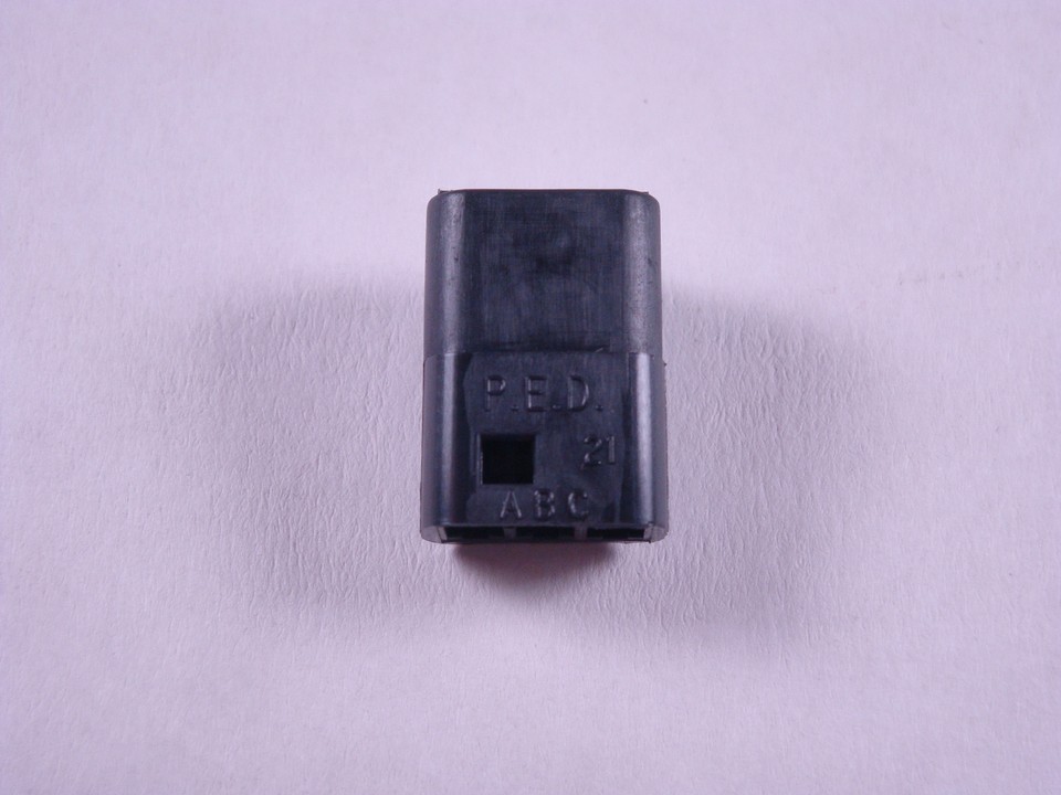 Lot of 25 12047781 Delphi Metri-Pack 150 Series Female Connector 3P 14A ...