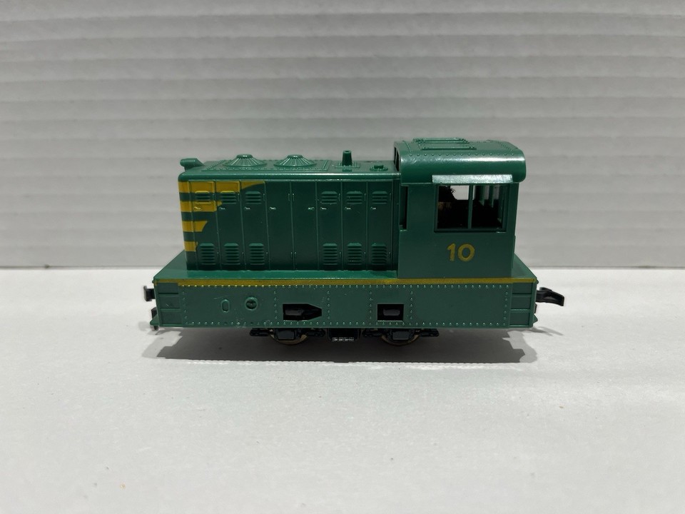 Marx Ho Scale Green Diesel Locomotive Switcher No. 10 In Running ...