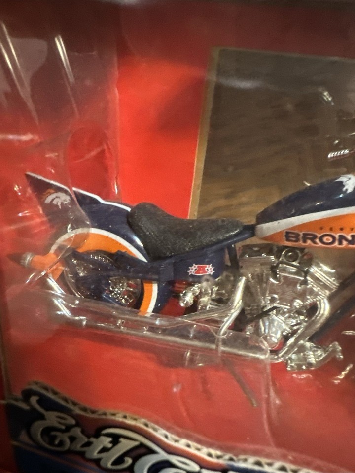 Denver Broncos NFL Football 1:18 Diecast OCC Chopper Motorcycle Ertl ...