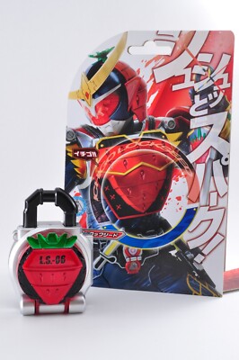 Bandai Kamen Masked Rider Gaim DX Lock Seed Strawberry Lock Seed L.S ...