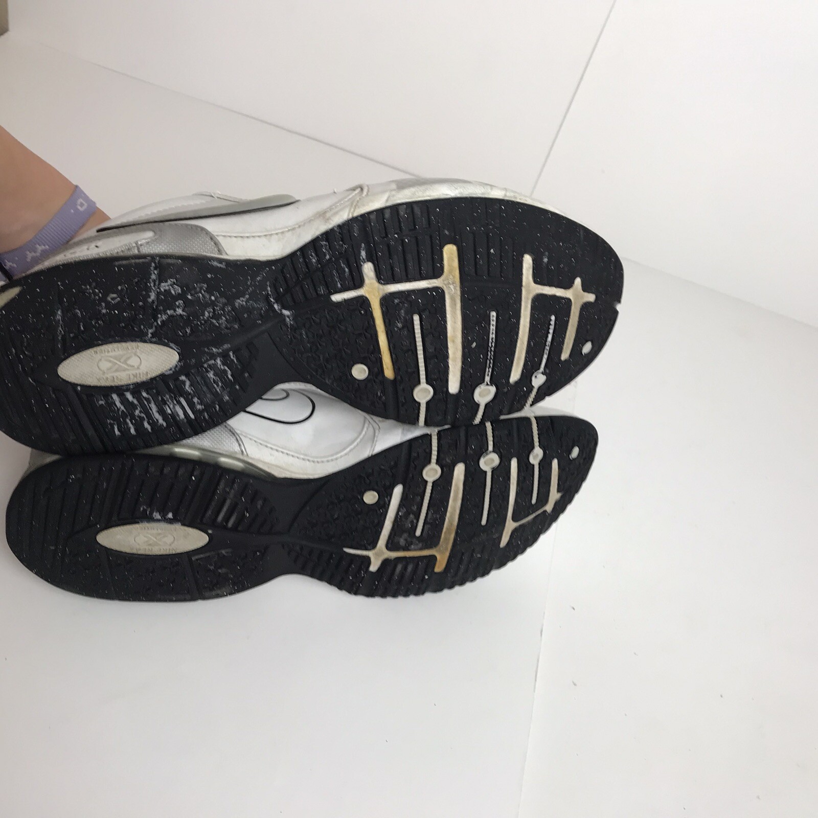 Nike Relax Revolution Responsive Performance White At… - Gem