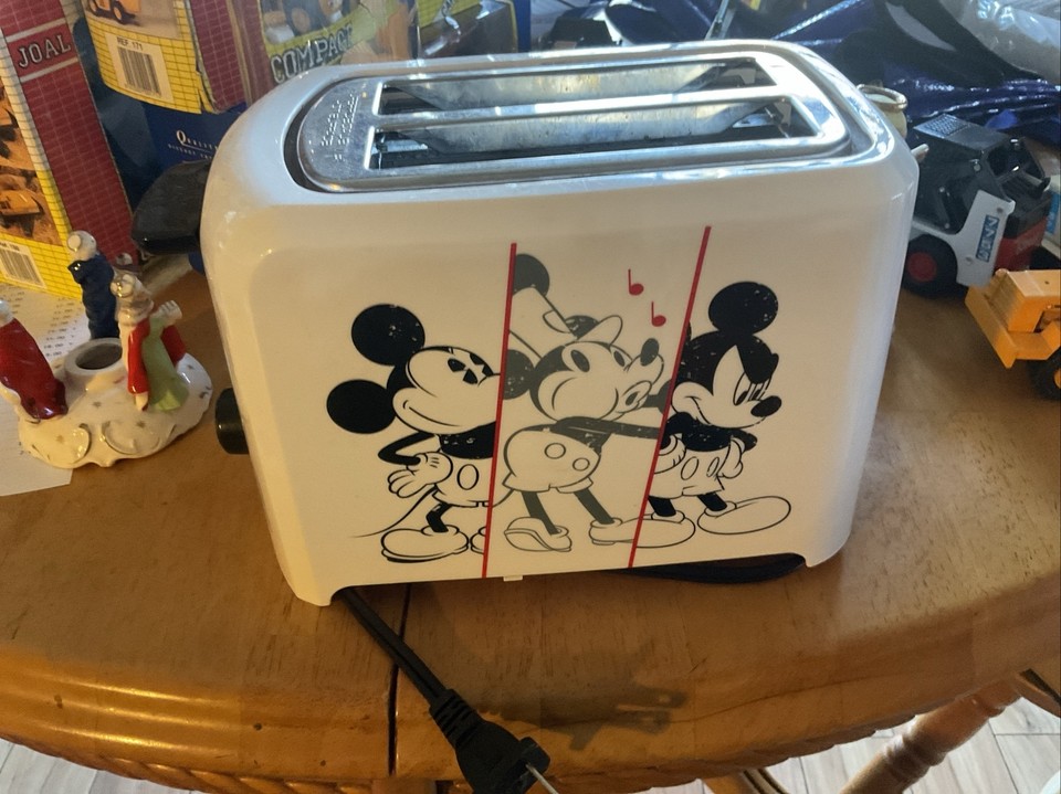 Mickey Mouse Deco Toaster 90 Year White & Black Imprint Two Slice ...