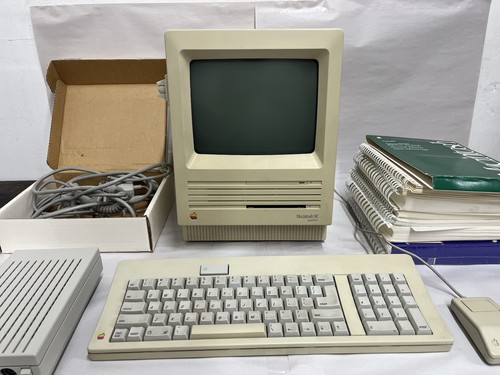 Vintage APPLE MACINTOSH SE M5011 Computer w/ Keyboard & Mouse | eBay