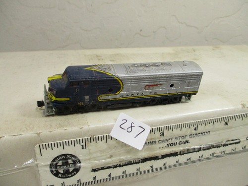 SF F3 A unit Weathered Diesel Loco Life-Like N Scale N287 | eBay