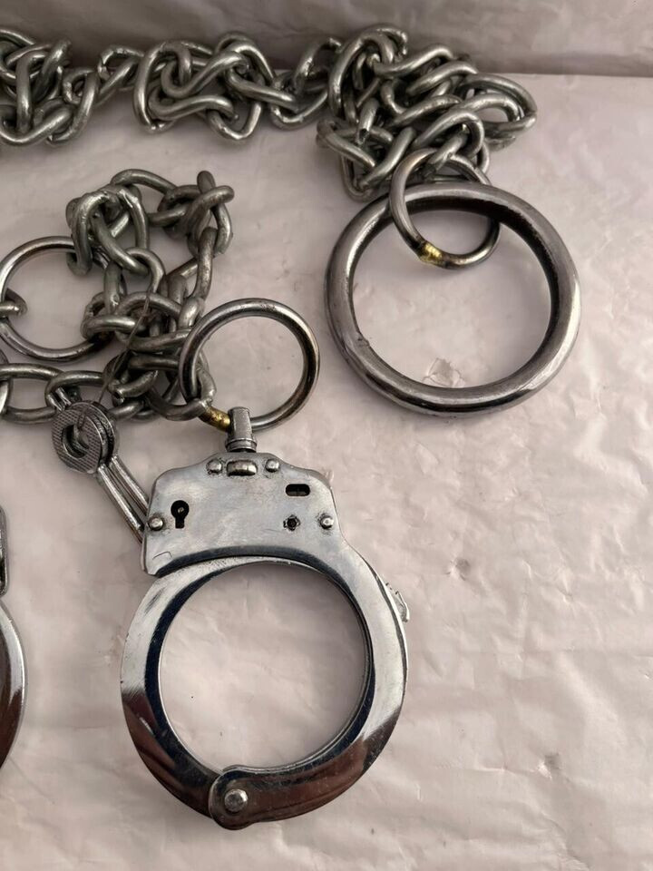 Handcuffs Double Lock Mechanism Solid steel W/ 2 Keys 1 Metre Chain ...