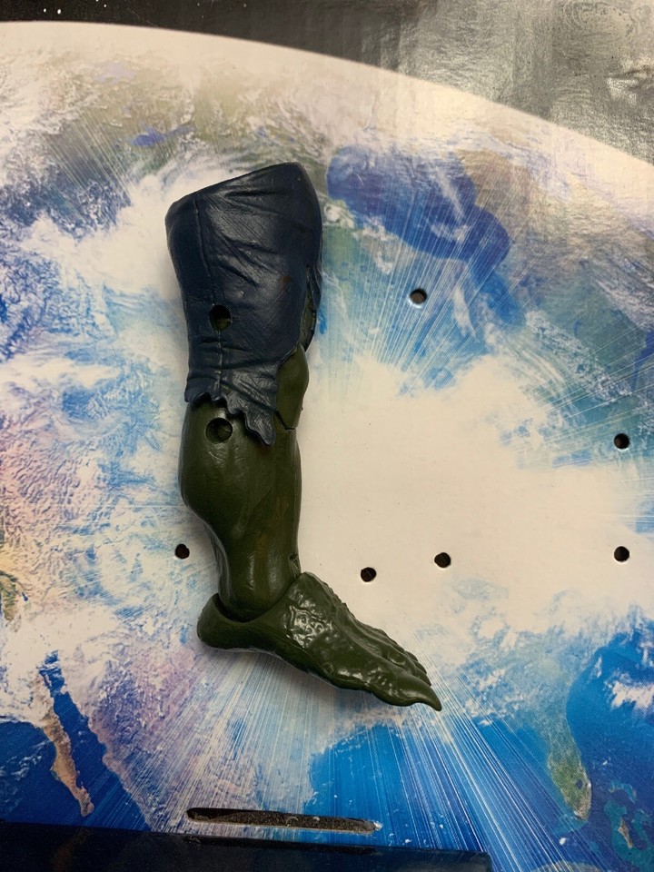 MARVEL LEGENDS ULTIMATE GREEN GOBLIN BAF LEFT LEG Piece Part Build A ...
