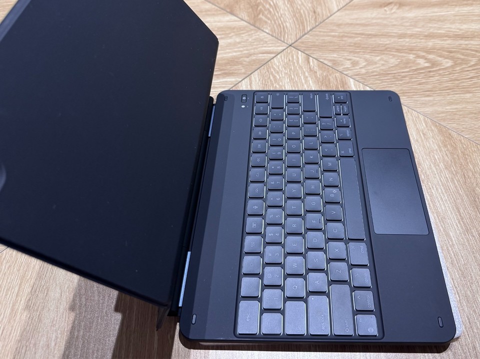 ESR iPad Air 13 Inch Case Keyboard (M3/M2, 2025/2024) & iPad Pro 12.9 ...