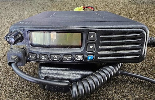 Icom IC-A120 VHF Airband Transceiver 200 Memory Channels LCD | eBay