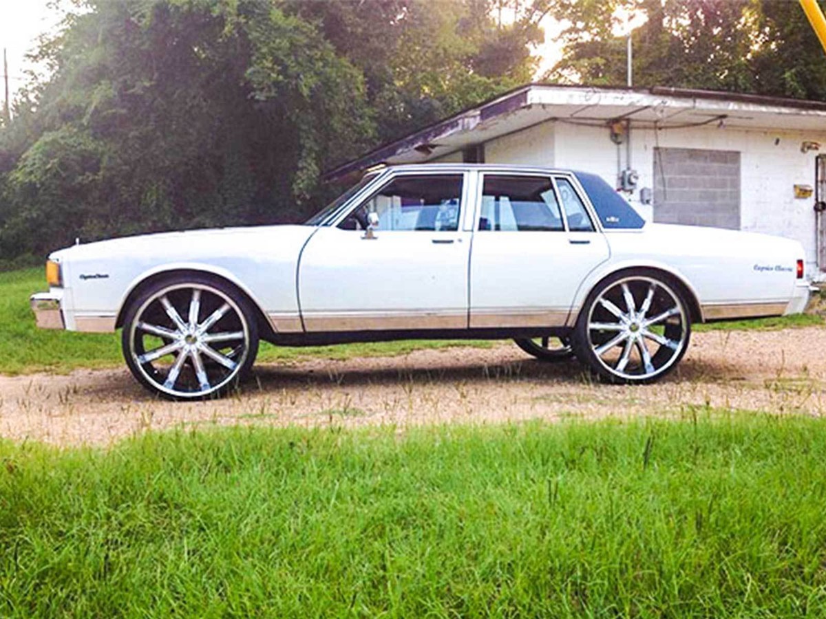 Box Chevy On 26s