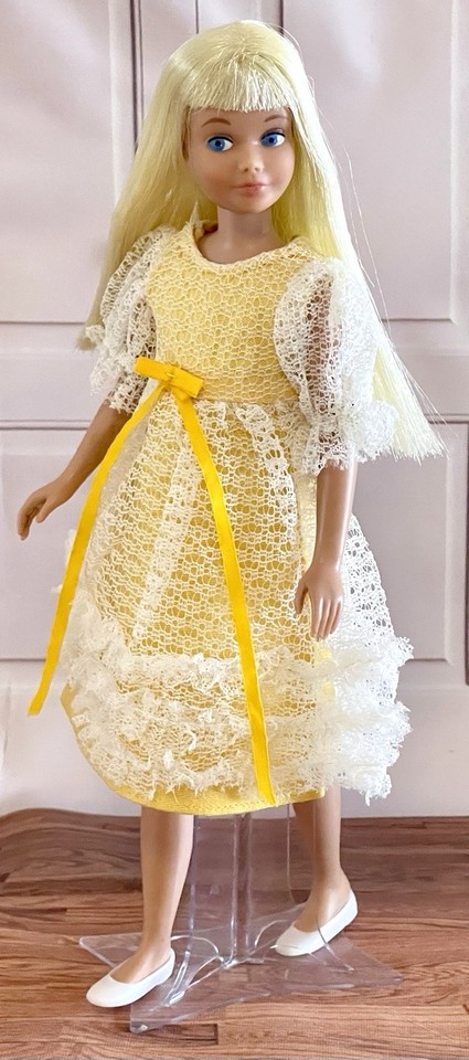 VINTAGE BARBIE LEMON BLONDE SKIPPER DOLL IN EENY MEENY MIDI PRETTY! 💛 ...