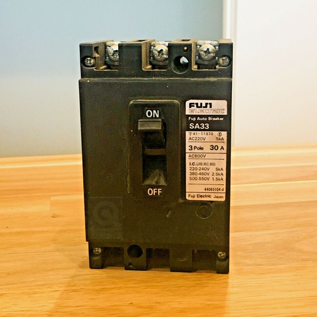 Fuji Auto Circuit Breaker SA33 30 Amp 3 Pole for sale online | eBay