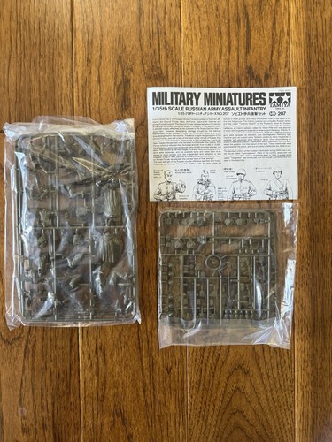Tamiya 1/35 SCALE RUSSIAN ARMY ASSAULT INFANTRY Military Miniatures ...