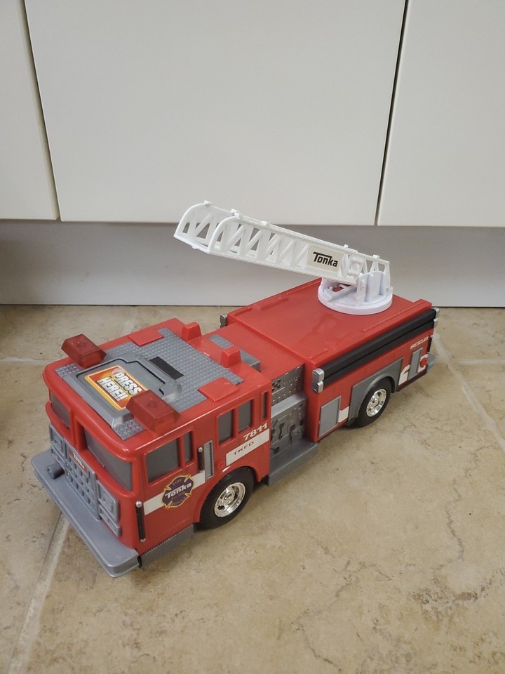 Tonka Fire Truck 7811 TKFD Rescue Ladder Engine Toy 2010 Hasbro Funrise ...
