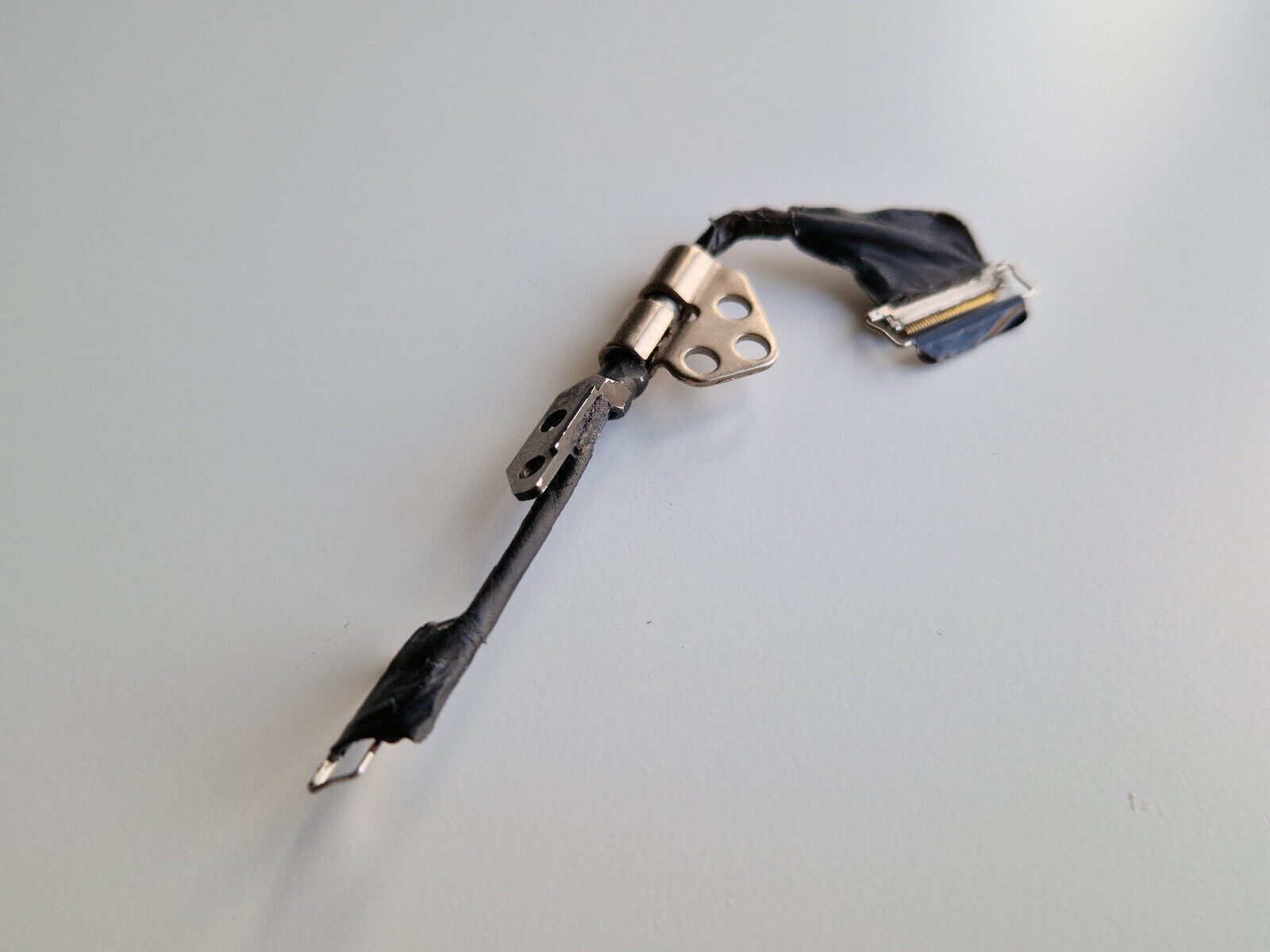 Genuine Apple MacBook Air 13" A1369 2010 2011 Right Hinge Display LVDS ...