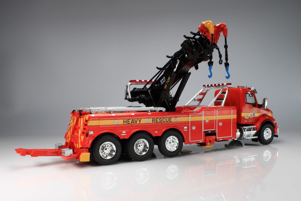 Kenworth T880 Heavy Rescue LACoFD Unit 103 1:43 Iconic Replicas 43-0510 ...
