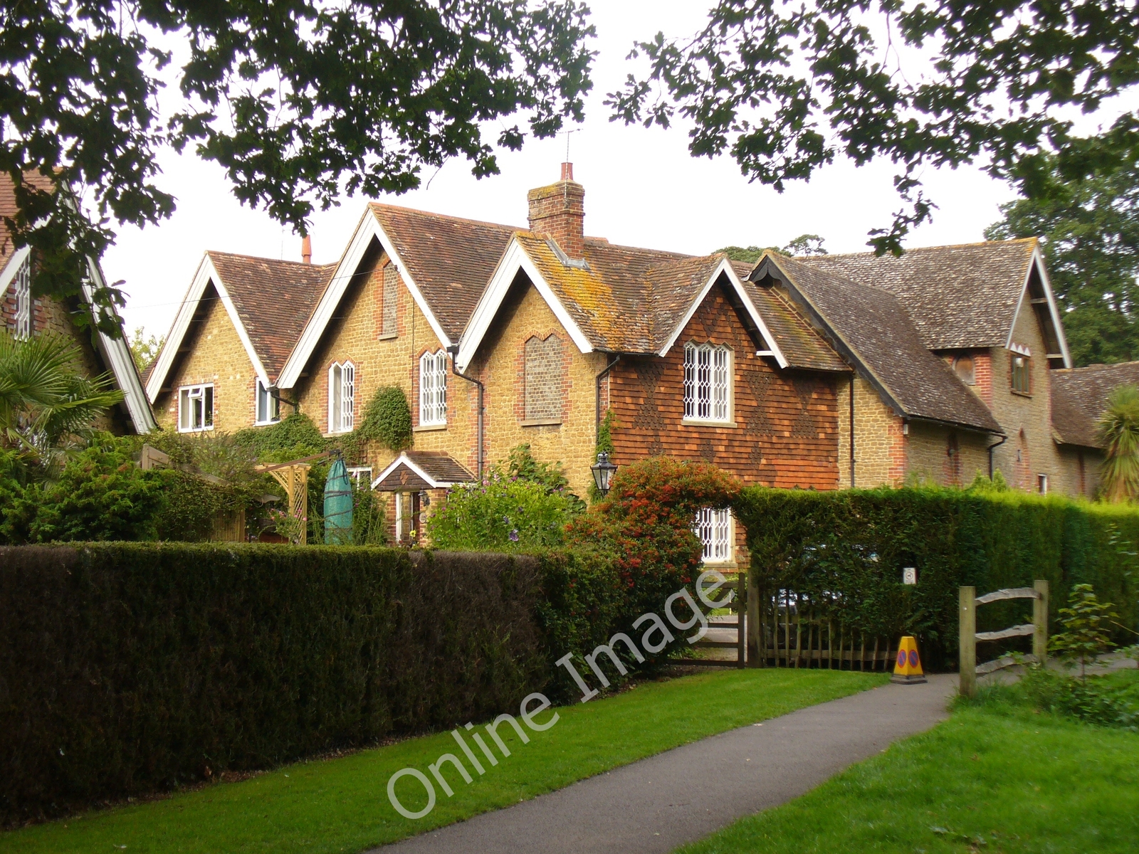 Photo 6x4 Cottages at Broadwater Lake Godalming Picturesque red brick ...