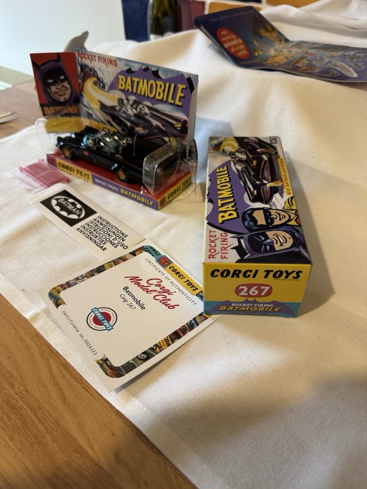 Corgi Toys Batmobile Reissue Gloss Black Boxed 267 | eBay UK