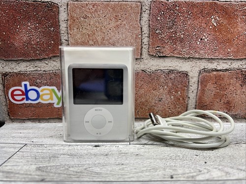 Apple iPod Nano 3rd Generation 4GB A1236 Silver Needs New Battery | eBay