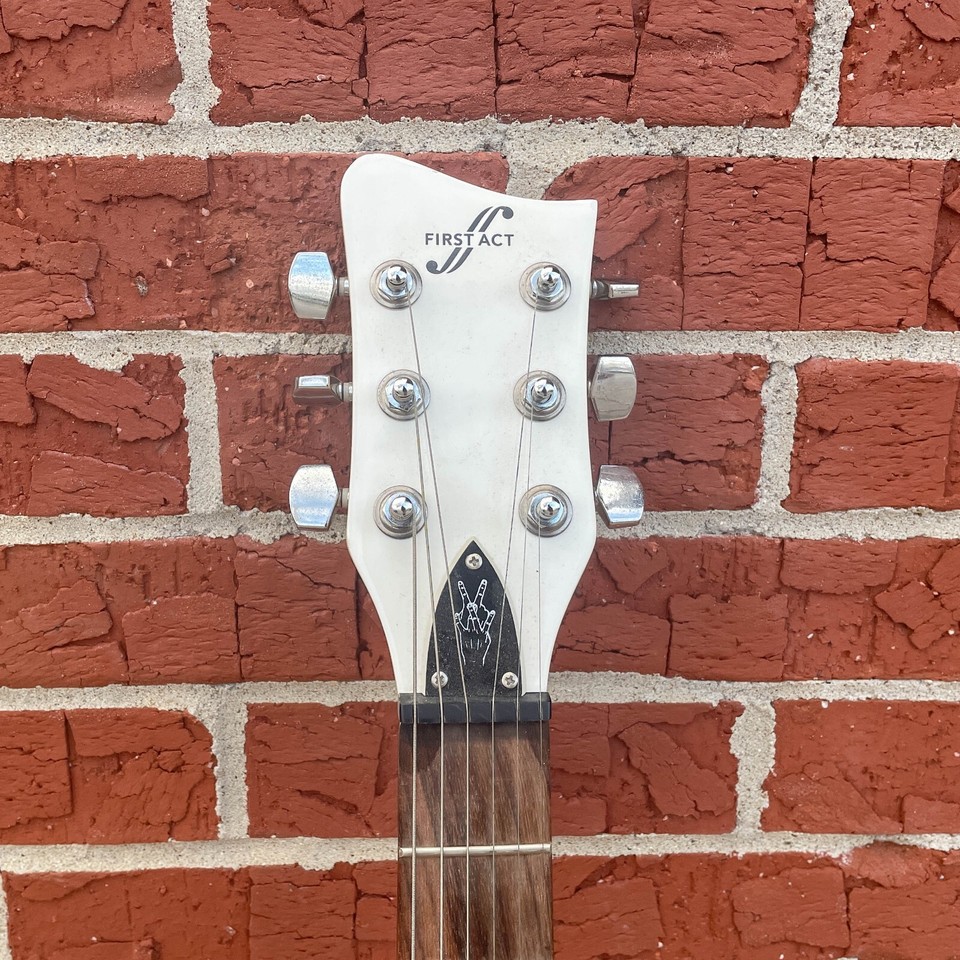 Volkswagen First Act Garagemaster Electric Guitar white dark | eBay