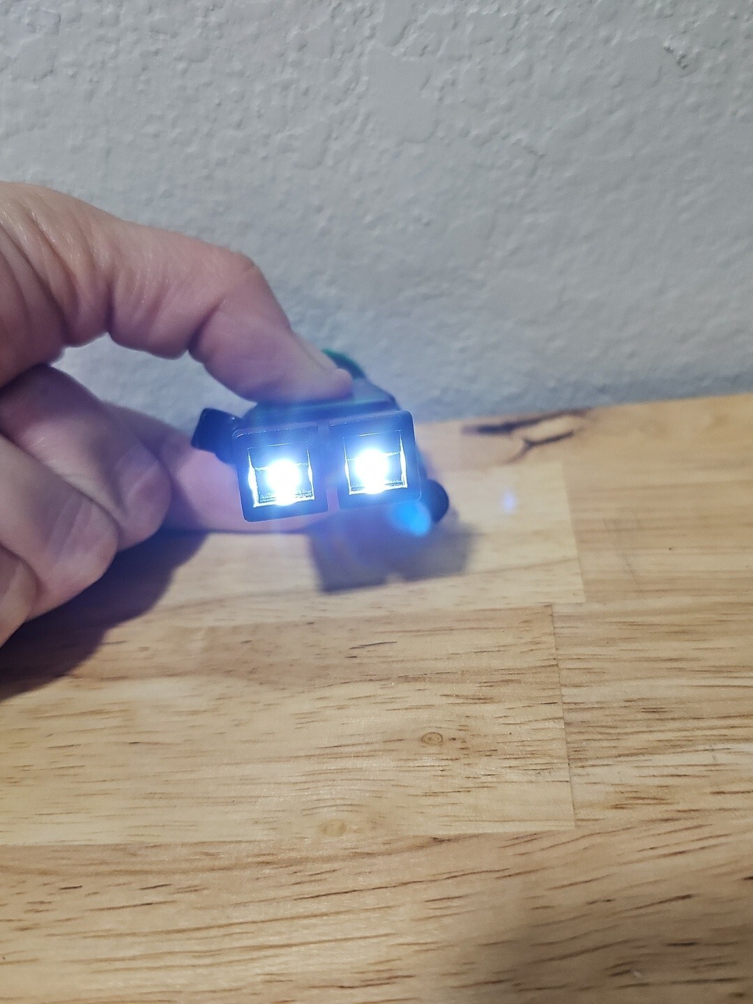 Lego LED Light Lite Keychain Ninjago Movie Lloyd Minifigure Green Ninja ...