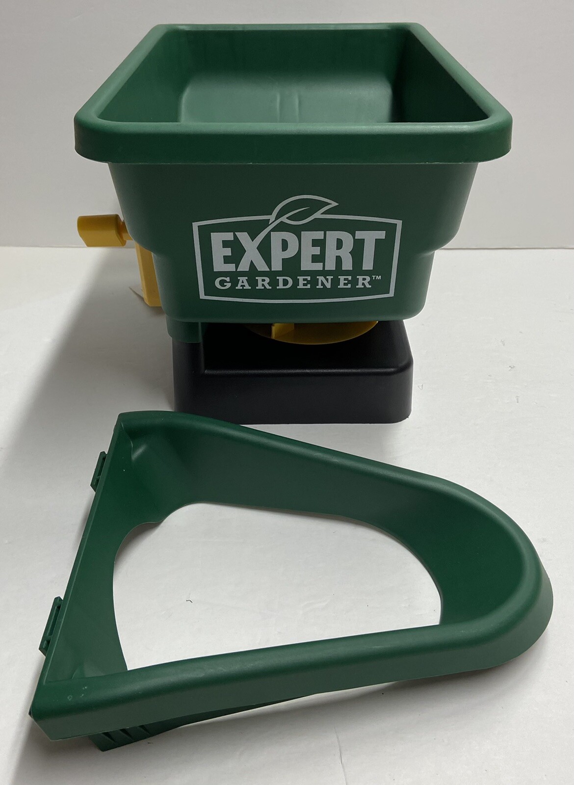 Expert Gardener Handheld Spreader Covers Up To 1100 Square Feet ...