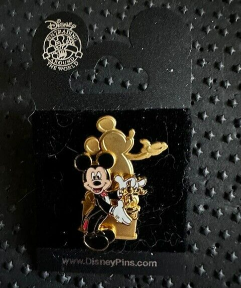 Disney Cruise Line DCL Golden Mickey Award Pin Mickey Mouse Holding ...