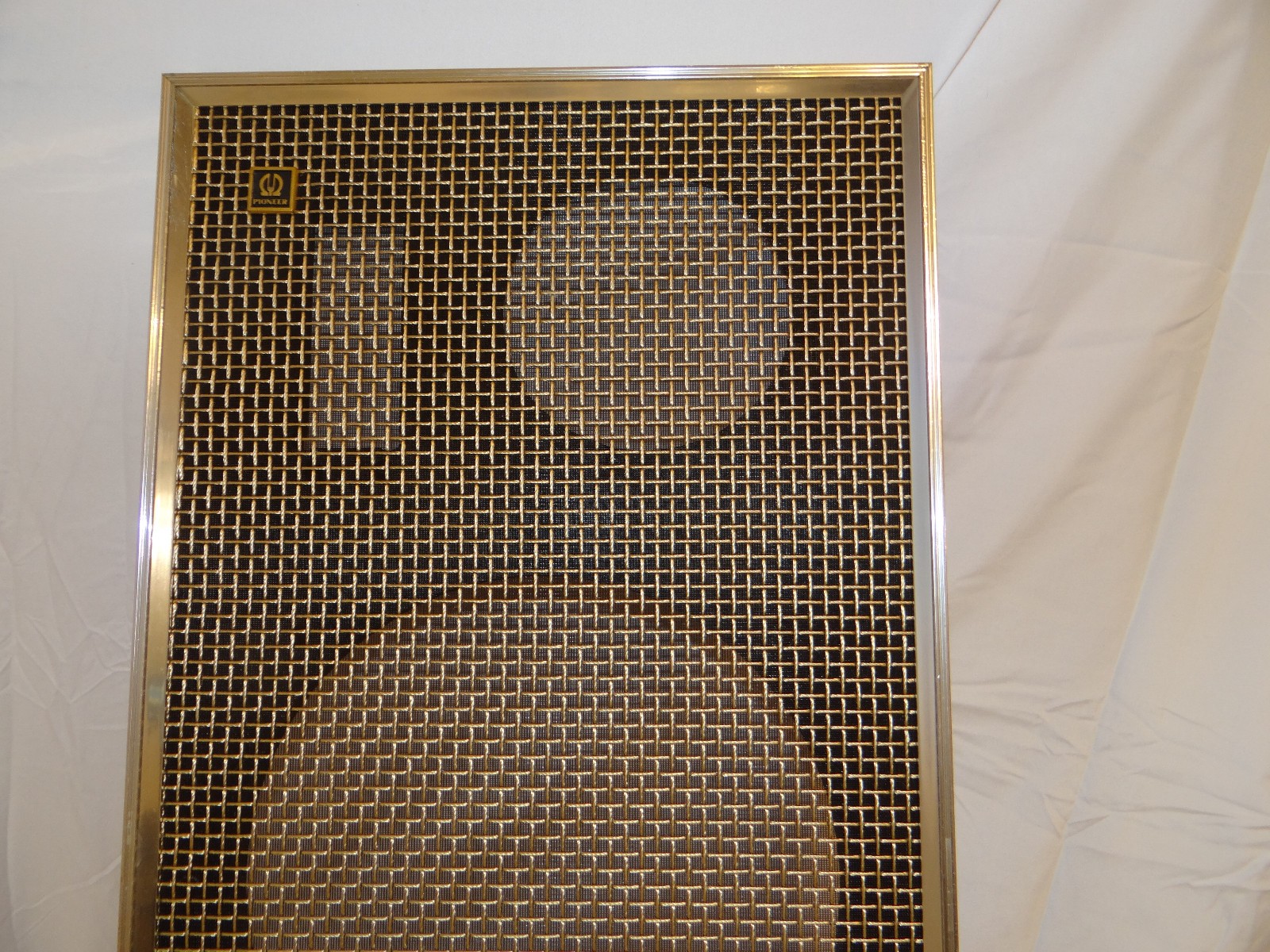Pioneer CS-A31 RARE GOLD MESH LATTICE Grille w Logo & SPEAKERS MOUNTING ...