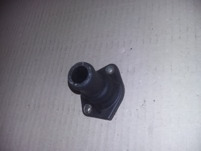 VW Golf 2 Original Wasserflansch Stirnseite Zylinderkopf 026121145E ...