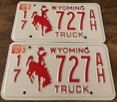 1992 Wyoming License Plate Pair 17 727 AH Vintage Bucking Bronco Cowboy ...