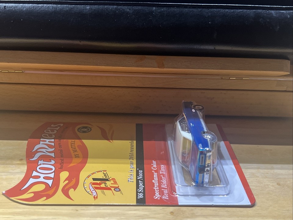 Hot Wheels 01021/10200 RLC 2014 Rewards '66 Super Nova Spectraflame ...