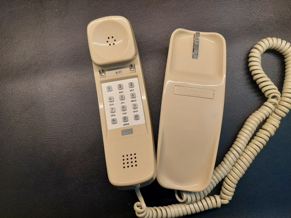 Vintage 1987 ITT Trendline Push Button Desk Phone Telephone - Beige Tan ...