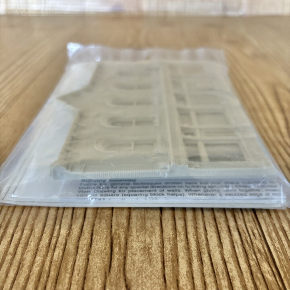 NEW DPM HO Scale Structure Kit 108 GOODFELLOWS HALL Building Toy Model ...