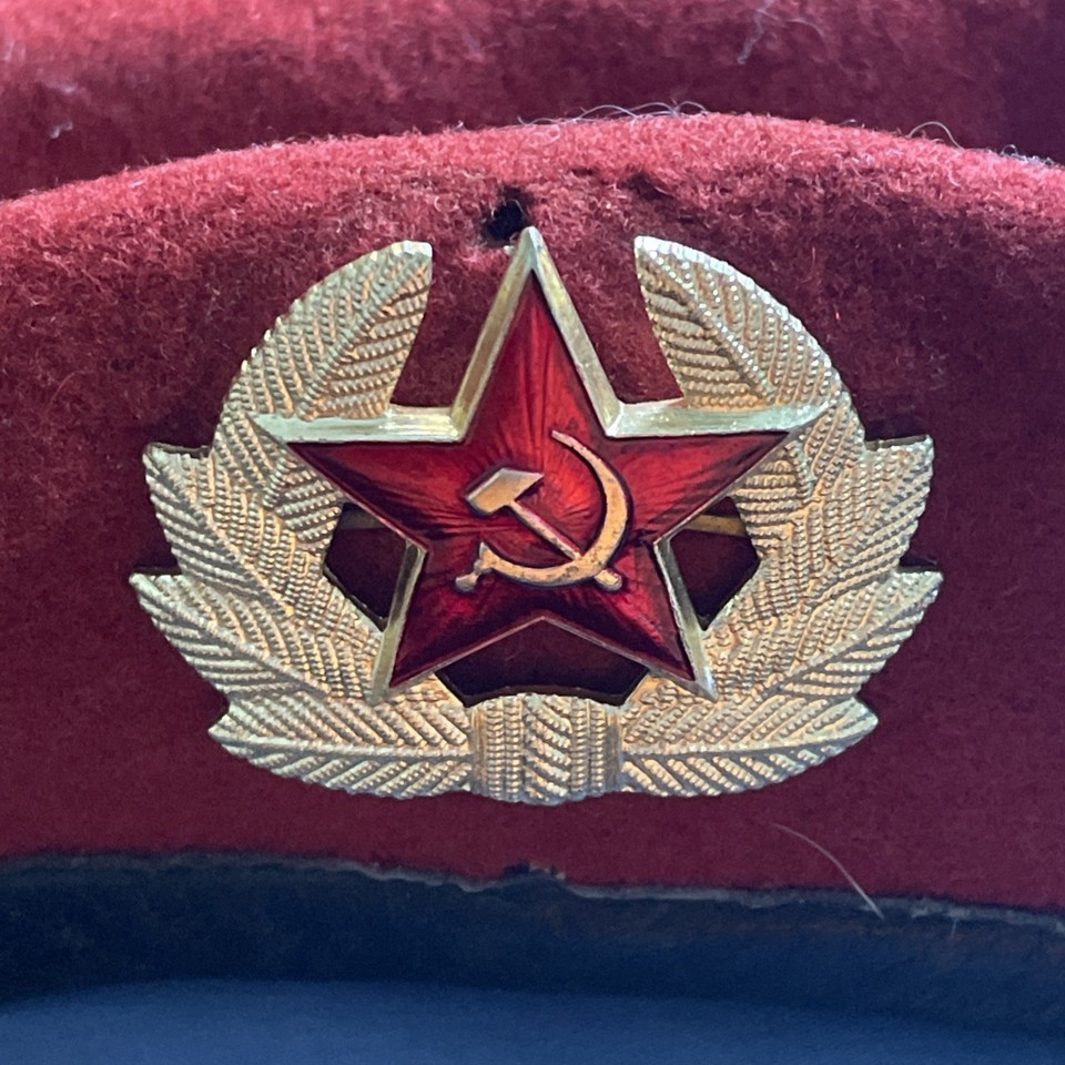 Red Military beret , Red Army , Soviet Union with Red Star badge ...