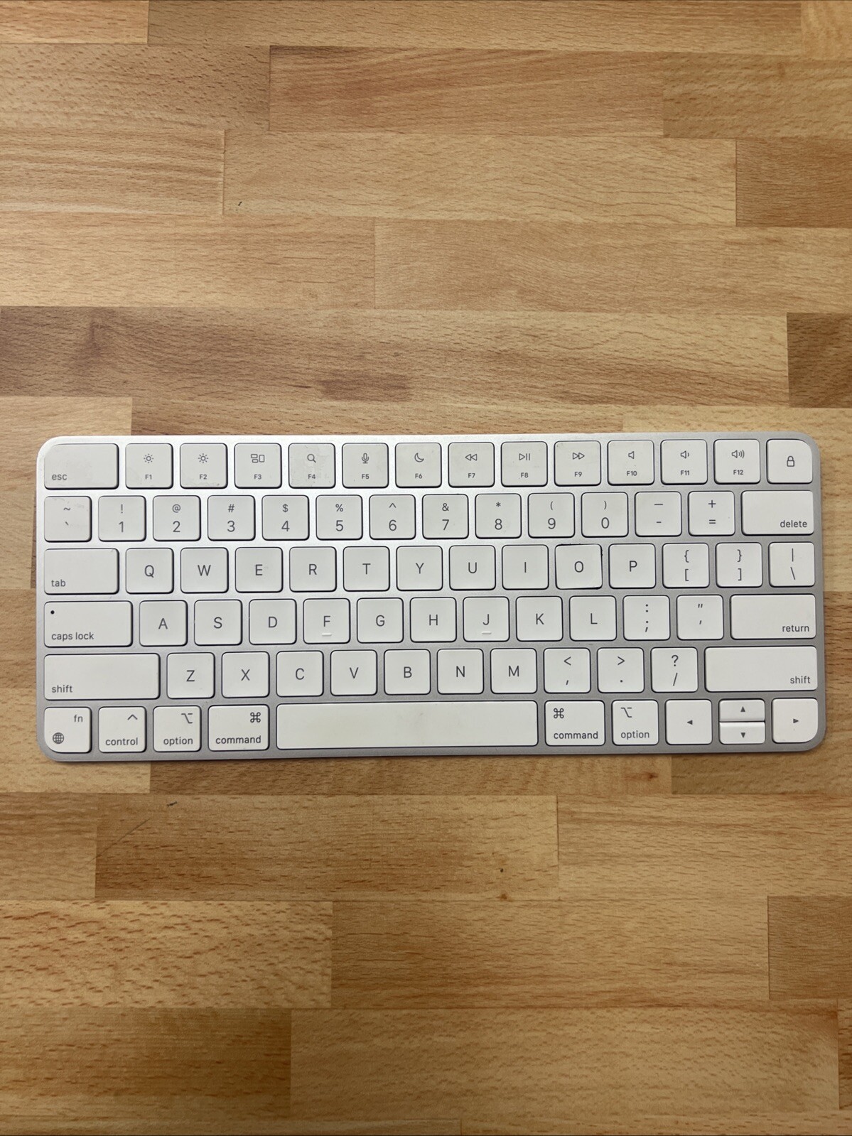 Apple Magic Wireless Bluetooth Keyboard A2450 Silver Used | eBay