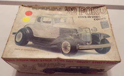 LOOK AMT 32 FORD FIVE WINDOW COUPE MODEL KIT PARTS SCALE 1/25 OPEN BOX ...