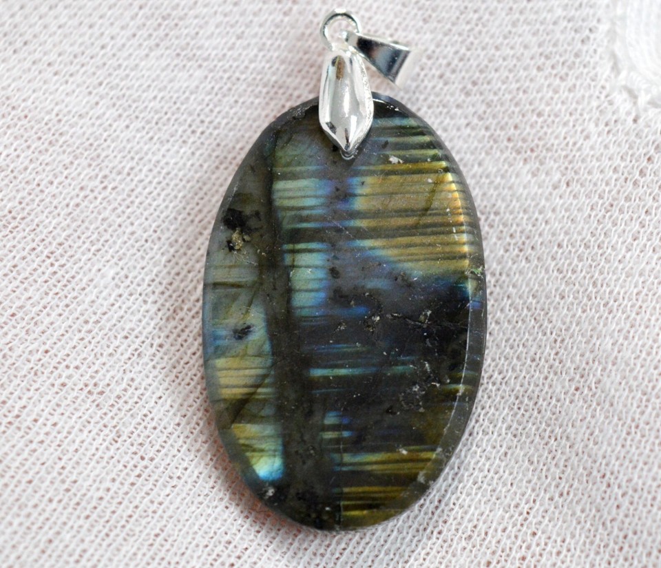 Labradorite 70 Carats - Pendant Natural Stone Cabochon - Madagascar ...