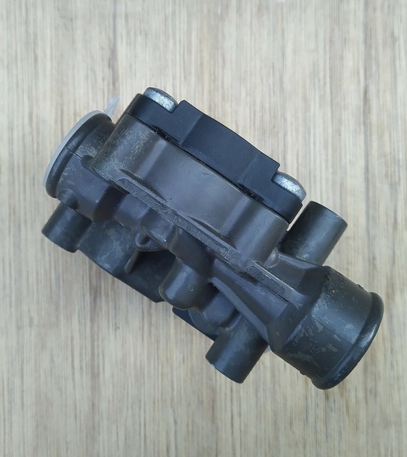 Knorr Bremse ABS Modulator Valve K038438 VOLVO DAF IVECO Man MERCEDES ...