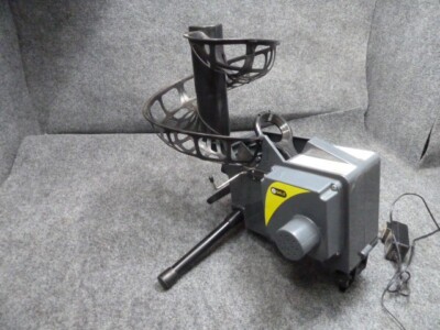 SKLZ Catapult Soft Toss Pitching & Machine Fielding Practice Machine ...