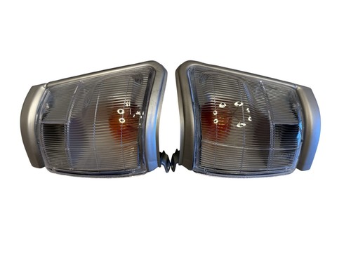 Toyota Hilux LN147 LN166 LN167 KZN165 1997-2001 Corner Light Lamp x ...