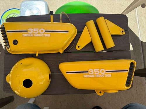 1975 Yamaha RD350 Oil Tank And Side Panel Cover Headlight Brackets ...
