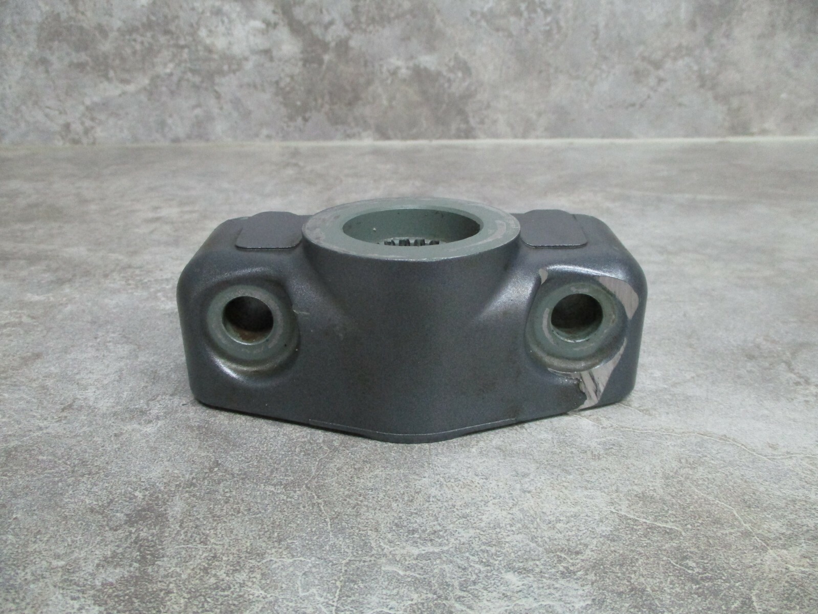 YAMAHA OEM LOWER MOUNT RUBBER HOUSING #68F-44551-00-8D | eBay