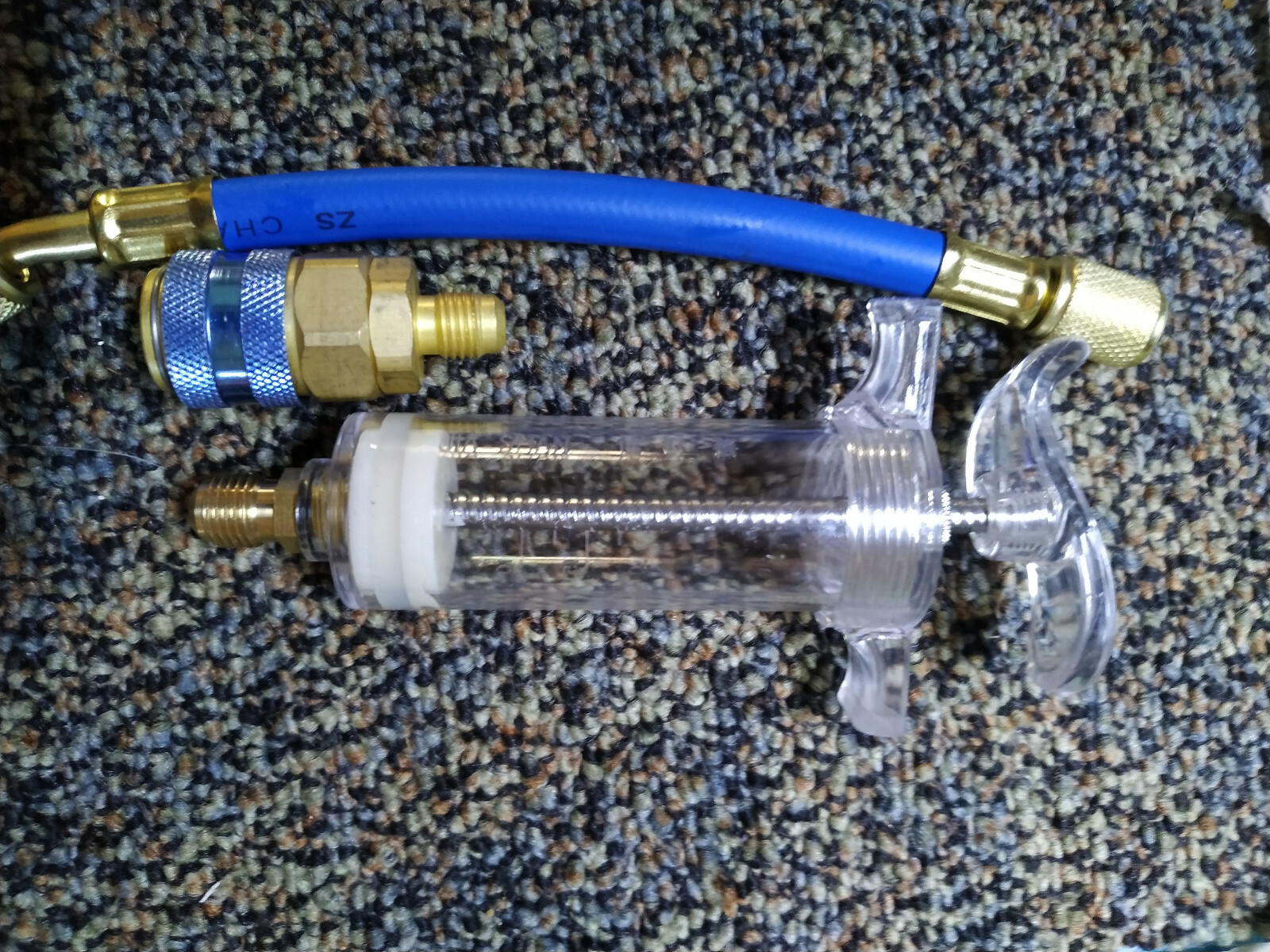 Air Con Oil or Dye Injector Tool Approximately 30mls, Add oil and Dye ...