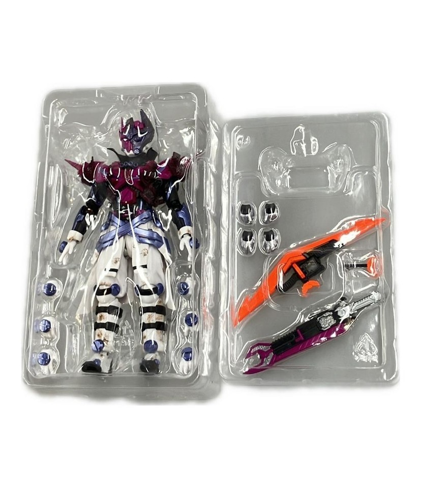 S.H.Figuarts Kamen Rider Gotchard Kamen Rider Valvarad Bandai Figure ...