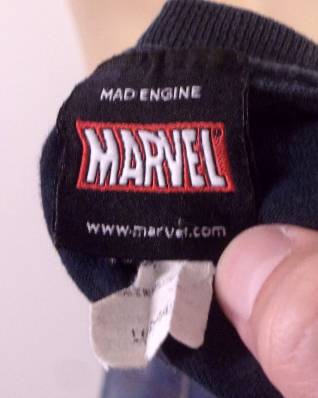 vintage 00s Y2K Marvel Mad Engine Captain America T-S… - Gem