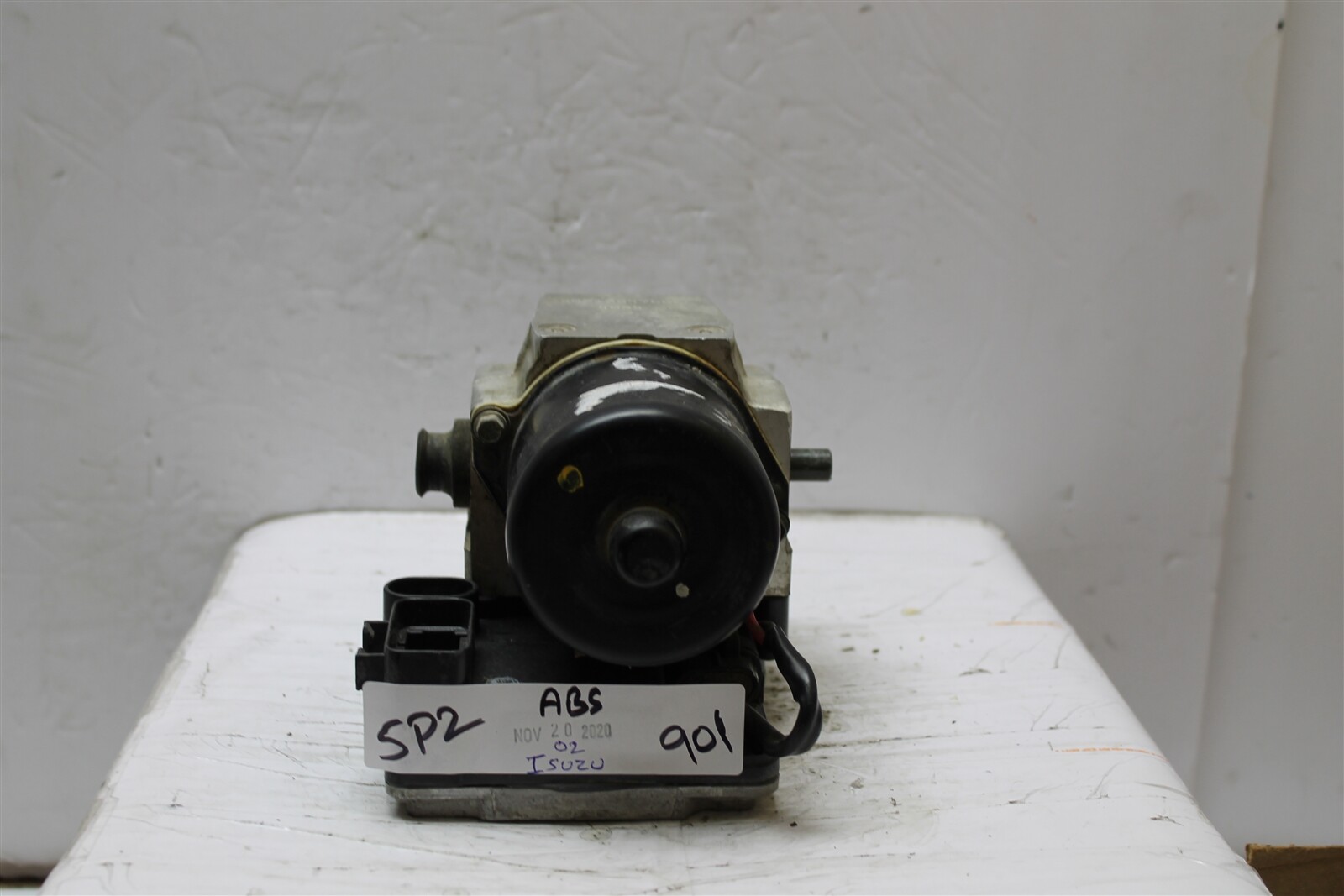 2002-2004 Isuzu Rodeo ABS Anti-Lock Brake Pump Control G4A0R39 Module ...