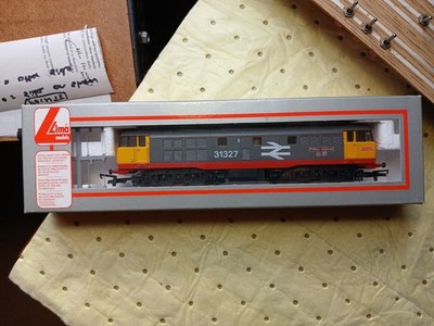 Lima 205234A1 OO Railfreight Red Stripe Grey Class 31327 Phillips ...