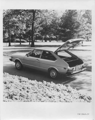 1977 VW Volkswagen Dasher 2-Door Hatchback Press Photo and Release 0028 ...