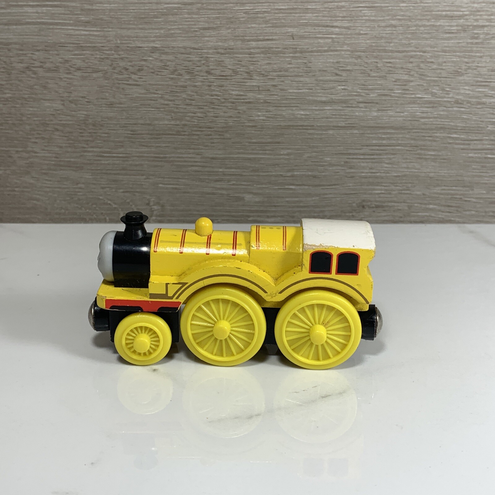 MOLLY Thomas the Train & Friends Wooden Railway Learning Curve Tank ...