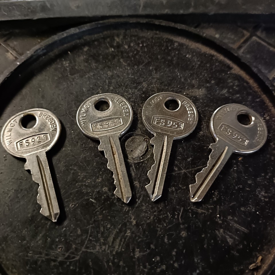 CLASSIC CAR KEYS WILMOT BREEDEN UNION FS SERIES 876- 955 ORIGINAL KEYS ...