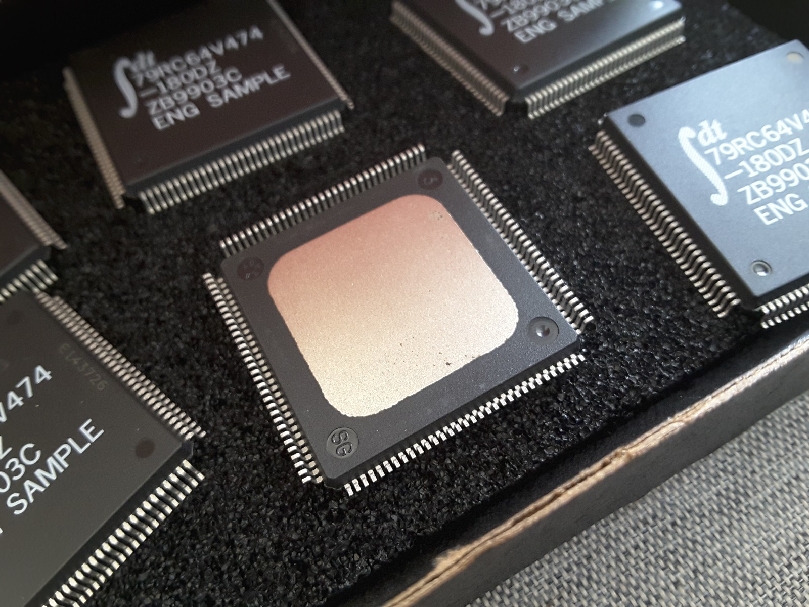 IDT79RC64V474-180DZ RIS Controller Embed 64-bit Microprocessor ...